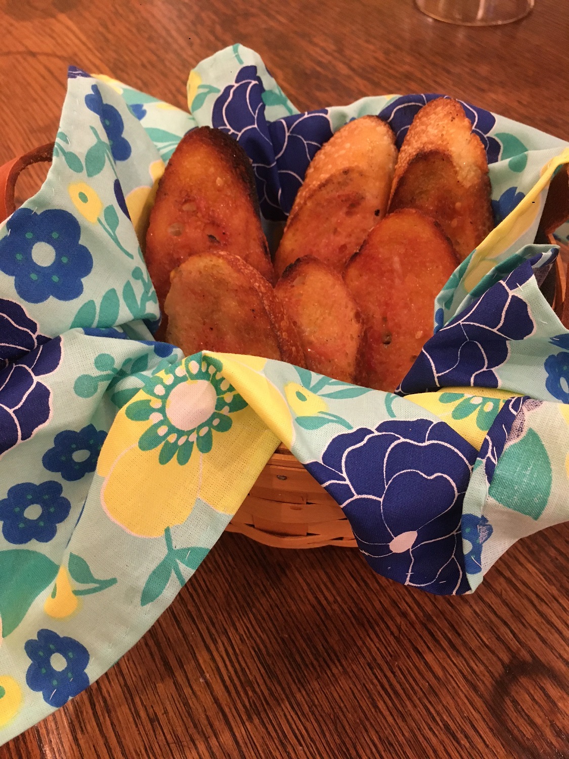 Catalan Tomato Bread (Pan con Tomate) | Stirring Up Adventure